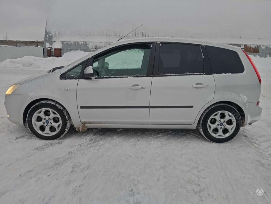 Grey Ford C-Max 2010 in Utena, with an engine capacity of 1.60 L and mileage of 199 thousand km for 2950 €, photo 4 on AUTOMOTO.COM.LV