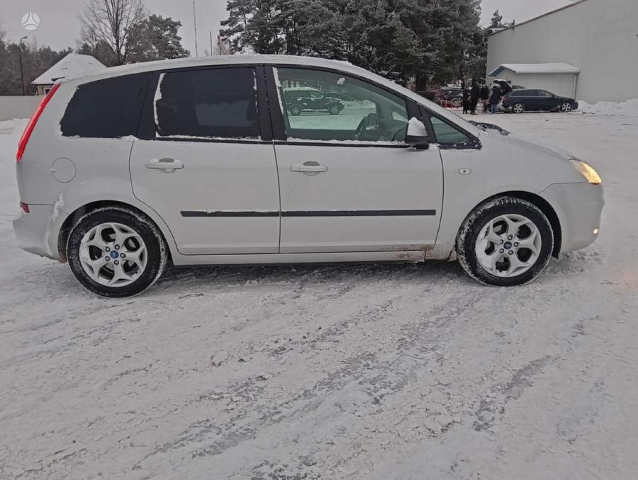 Grey Ford C-Max 2010 in Utena, with an engine capacity of 1.60 L and mileage of 199 thousand km for 2950 €, photo 8 on AUTOMOTO.COM.LV