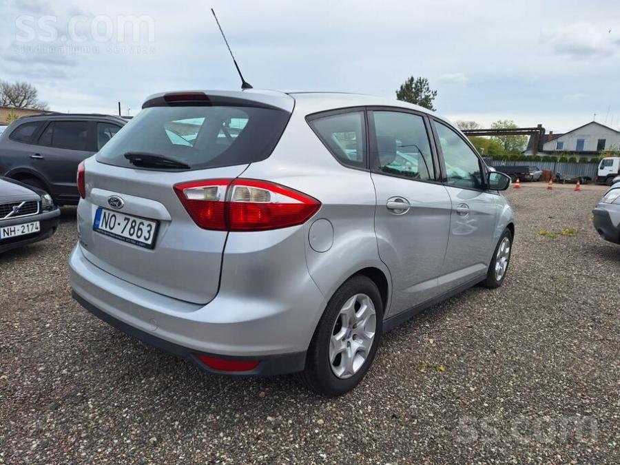 Grey Ford C-Max 2010 in Daugavpils, with an engine capacity of 1.60 L and mileage of 0 thousand km for 4450 €, photo 7 on AUTOMOTO.COM.LV