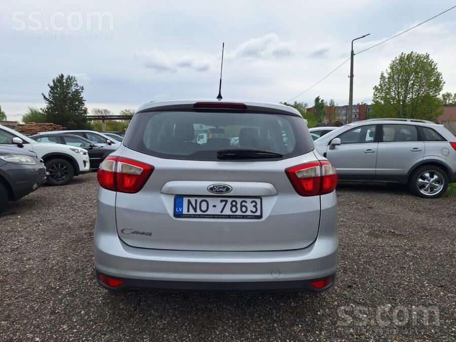 Grey Ford C-Max 2010 in Daugavpils, with an engine capacity of 1.60 L and mileage of 0 thousand km for 4450 €, photo 8 on AUTOMOTO.COM.LV