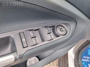 Grey Ford C-Max 2010 in Daugavpils, with an engine capacity of 1.60 L and mileage of 0 thousand km for 4450 €, photo 11 on AUTOMOTO.COM.LV