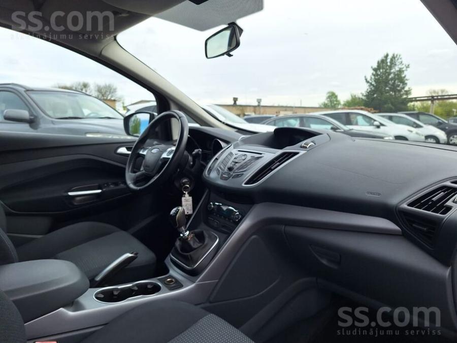Grey Ford C-Max 2010 in Daugavpils, with an engine capacity of 1.60 L and mileage of 0 thousand km for 4450 €, photo 18 on AUTOMOTO.COM.LV