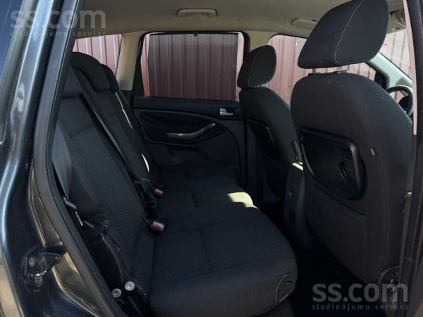 Pelēks Ford C-Max 2010 Liepāja, ar dzinēja tilpumu 1.80 L un nobraukumu 204 tūkst. km par 3450 €, foto 5 vietnē AUTOMOTO.COM.LV