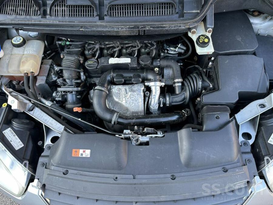 Grey Ford C-Max 2010 in Riga, with an engine capacity of 1.60 L and mileage of 216 thousand km for 3300 €, photo 20 on AUTOMOTO.COM.LV