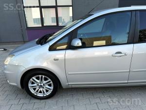 Grey Ford C-Max 2010 in Riga, with an engine capacity of 1.60 L and mileage of 216 thousand km for 3300 €, photo 25 on AUTOMOTO.COM.LV