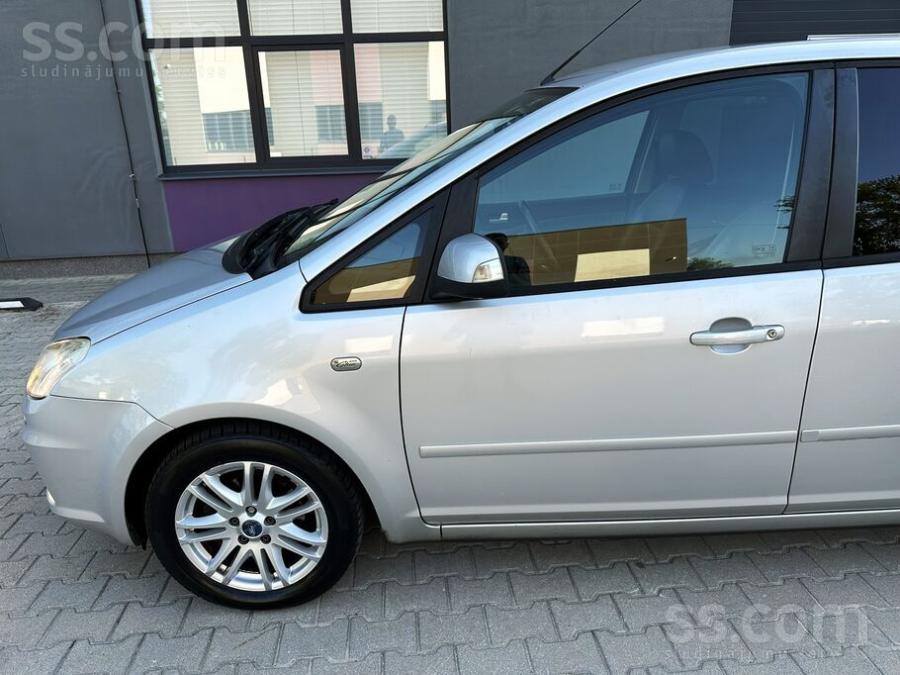 Grey Ford C-Max 2010 in Riga, with an engine capacity of 1.60 L and mileage of 216 thousand km for 3300 €, photo 25 on AUTOMOTO.COM.LV