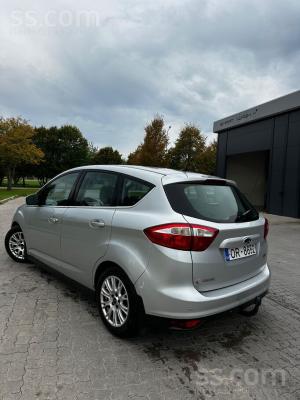 Grey Ford C-Max 2010 in Liepaja, with an engine capacity of 1.60 L and mileage of 326 thousand km for 3445 €, photo 7 on AUTOMOTO.COM.LV