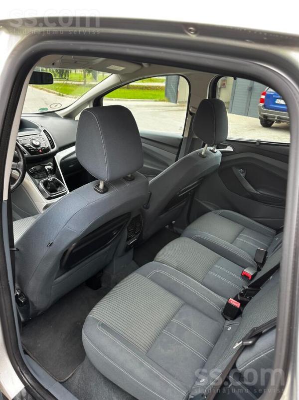 Grey Ford C-Max 2010 in Liepaja, with an engine capacity of 1.60 L and mileage of 326 thousand km for 3445 €, photo 11 on AUTOMOTO.COM.LV