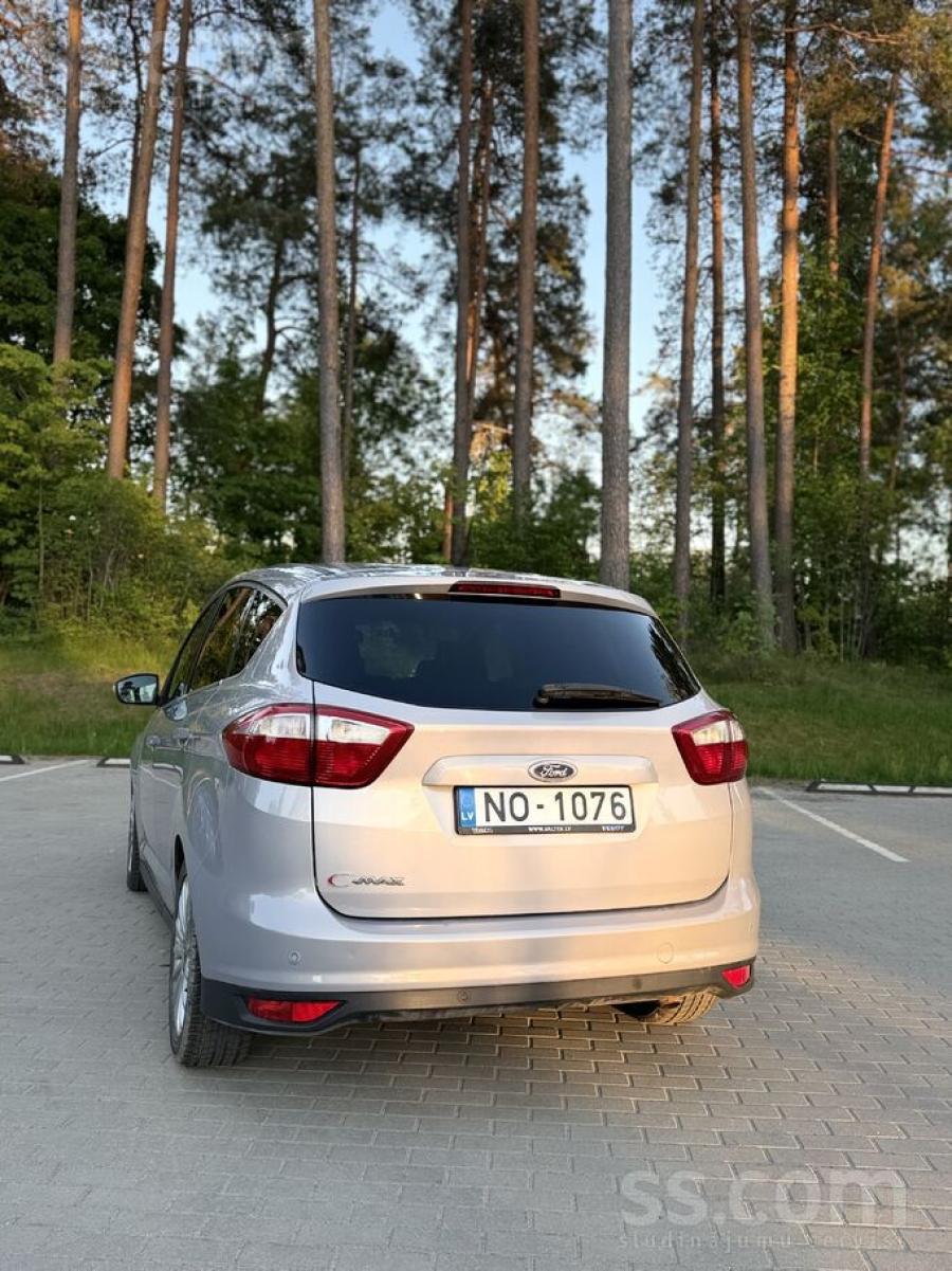 Grey Ford C-Max 2011 in Riga, with an engine capacity of 2.00 L and mileage of 245 thousand km for 3500 €, photo 4 on AUTOMOTO.COM.LV