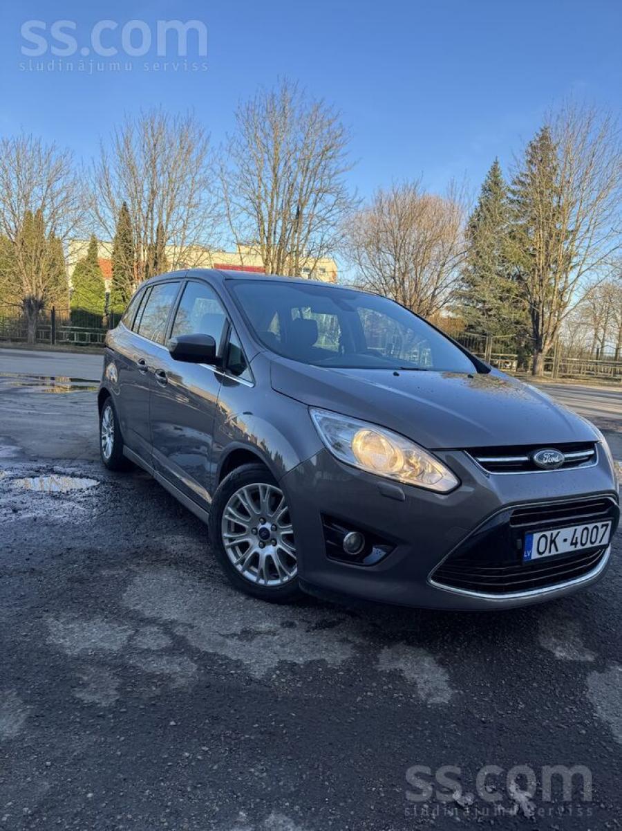 Grey Ford C-Max 2012 in Bauska, with an engine capacity of 2.00 L and mileage of 272 thousand km for 4950 €, photo 3 on AUTOMOTO.COM.LV