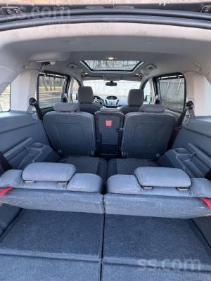 Grey Ford C-Max 2012 in Bauska, with an engine capacity of 2.00 L and mileage of 272 thousand km for 4950 €, photo 7 on AUTOMOTO.COM.LV