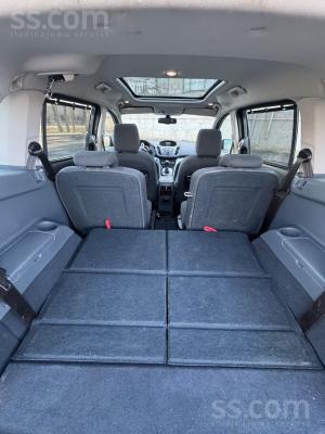 Grey Ford C-Max 2012 in Bauska, with an engine capacity of 2.00 L and mileage of 272 thousand km for 4950 €, photo 9 on AUTOMOTO.COM.LV