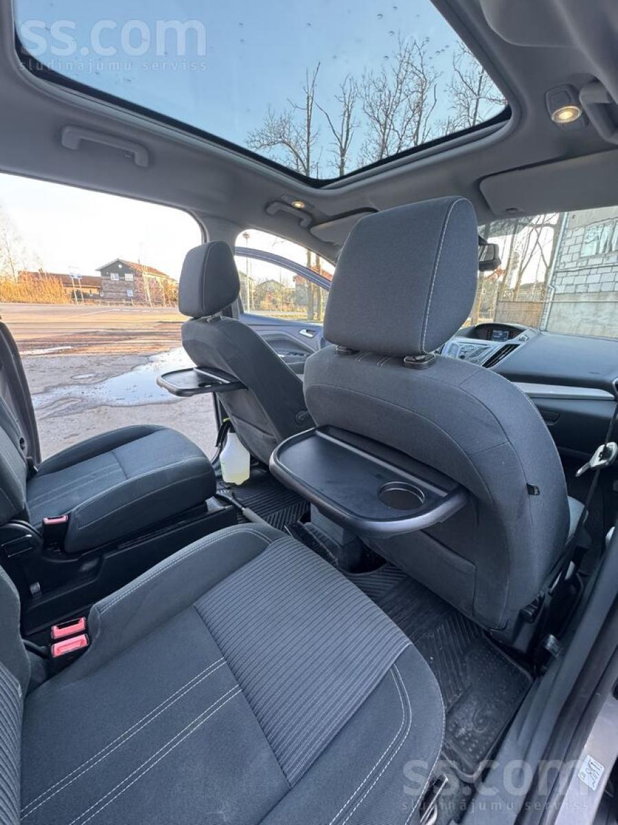 Grey Ford C-Max 2012 in Bauska, with an engine capacity of 2.00 L and mileage of 272 thousand km for 4950 €, photo 12 on AUTOMOTO.COM.LV