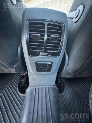 Grey Ford C-Max 2012 in Bauska, with an engine capacity of 2.00 L and mileage of 272 thousand km for 4950 €, photo 13 on AUTOMOTO.COM.LV