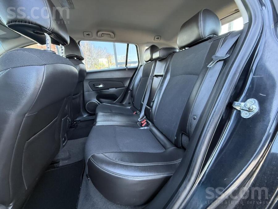Pelēks Ford C-Max 2012 Talsi, ar dzinēja tilpumu 2.00 L un nobraukumu 261 tūkst. km par 5970 €, foto 11 vietnē AUTOMOTO.COM.LV