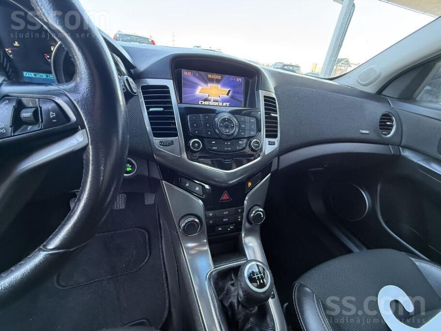 Pelēks Ford C-Max 2012 Talsi, ar dzinēja tilpumu 2.00 L un nobraukumu 261 tūkst. km par 5970 €, foto 12 vietnē AUTOMOTO.COM.LV
