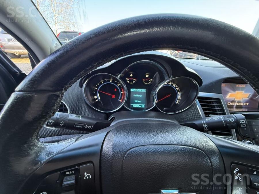 Pelēks Ford C-Max 2012 Talsi, ar dzinēja tilpumu 2.00 L un nobraukumu 261 tūkst. km par 5970 €, foto 13 vietnē AUTOMOTO.COM.LV