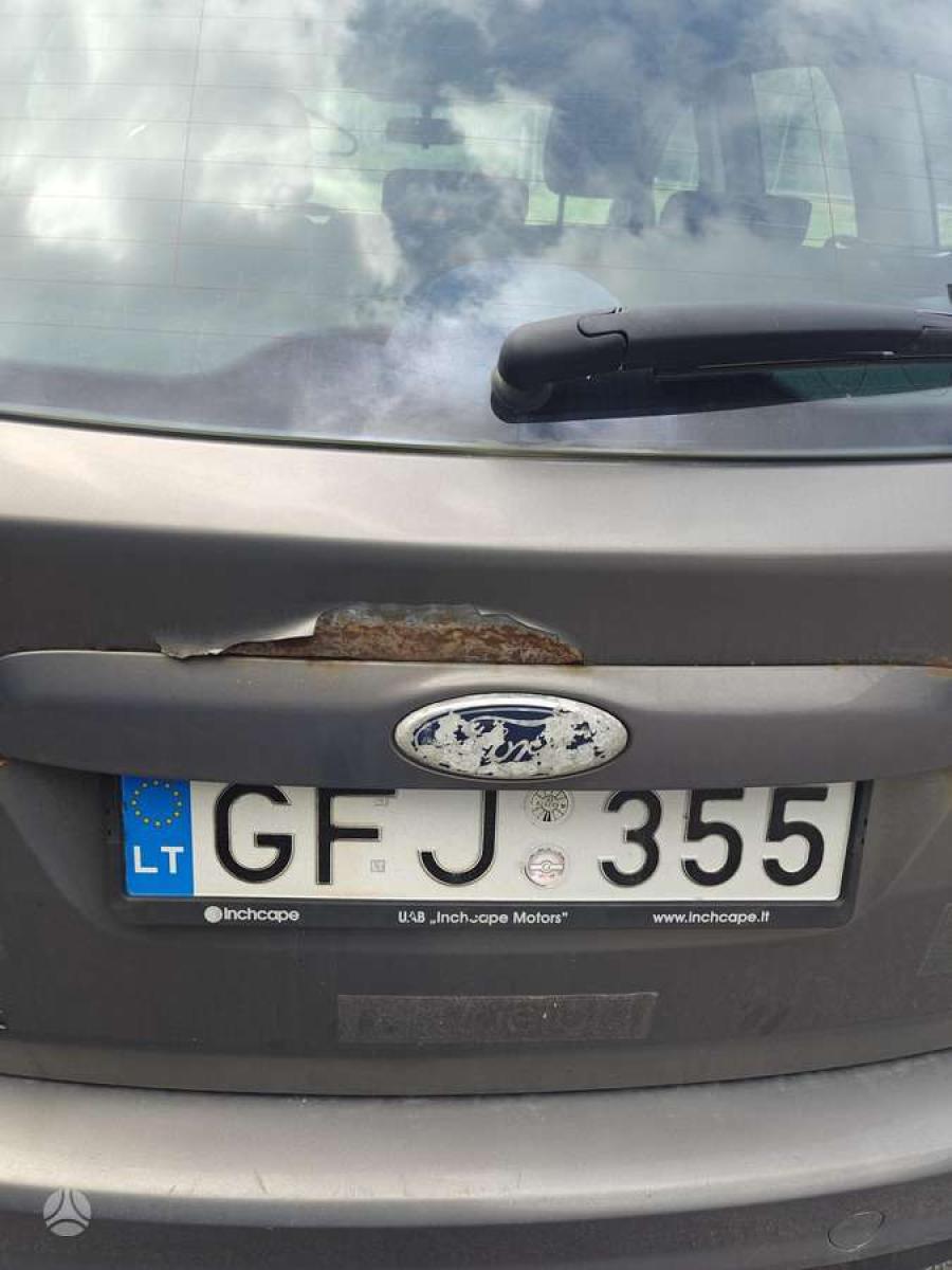Grey Ford C-Max 2012 in Kaunas, with an engine capacity of 1.56 L and mileage of 330 thousand km for 1899 €, photo 18 on AUTOMOTO.COM.LV