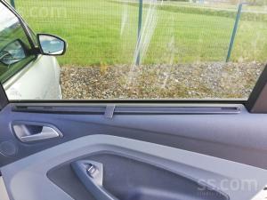 Grey Ford C-Max 2012 in Saldus, with an engine capacity of 1.60 L and mileage of 139 thousand km for 5700 €, photo 19 on AUTOMOTO.COM.LV