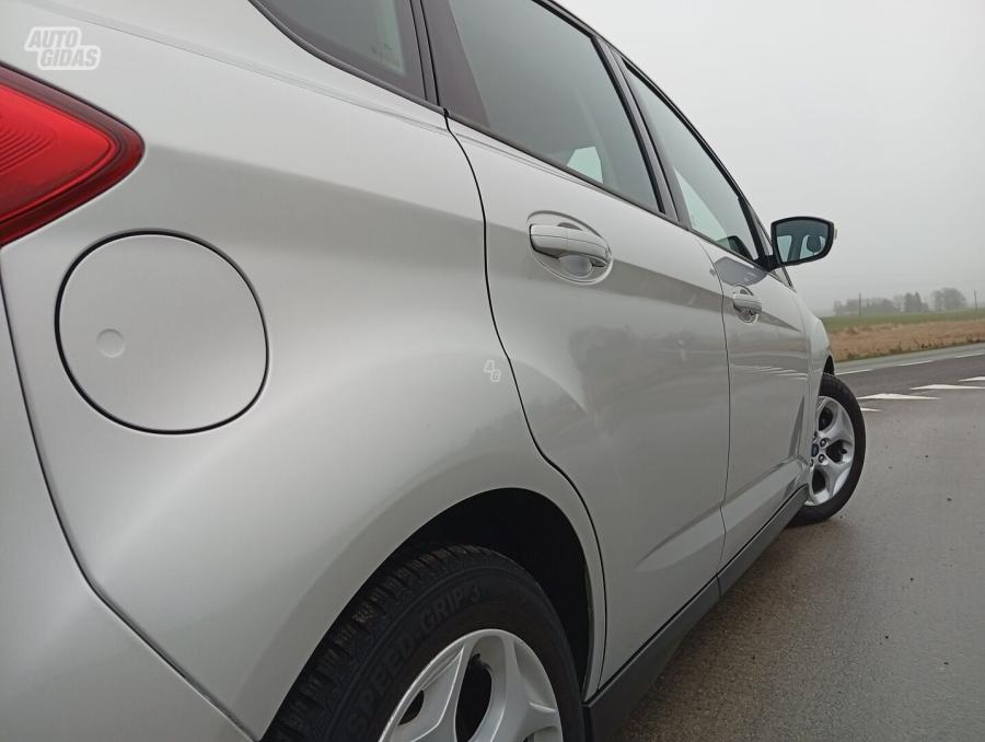 Grey Ford C-Max 2013 in Vilnius, with an engine capacity of 1.60 L and mileage of 160 thousand km for 4900 €, photo 8 on AUTOMOTO.COM.LV