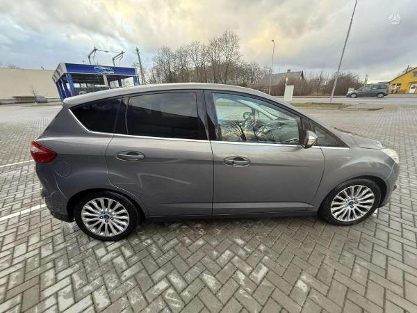Grey Ford C-Max 2013 in Taurage, with an engine capacity of 2.00 L and mileage of 110 thousand km for 4100 €, photo 6 on AUTOMOTO.COM.LV