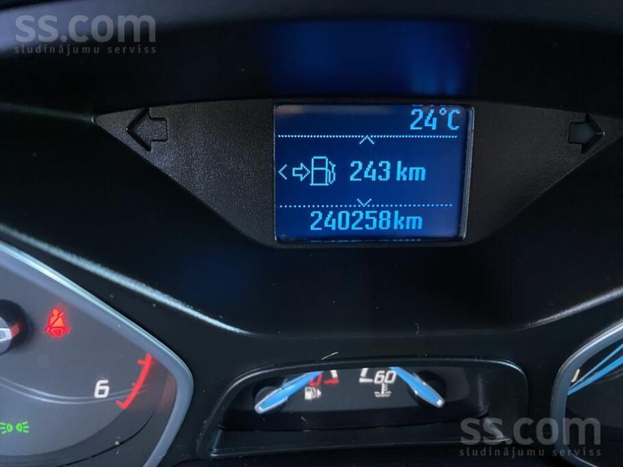 Pelēks Ford C-Max 2014 Talsi, ar dzinēja tilpumu 1.60 L un nobraukumu 248 tūkst. km par 6200 €, foto 11 vietnē AUTOMOTO.COM.LV