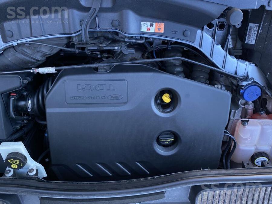 Pelēks Ford C-Max 2014 Talsi, ar dzinēja tilpumu 1.60 L un nobraukumu 248 tūkst. km par 6200 €, foto 19 vietnē AUTOMOTO.COM.LV