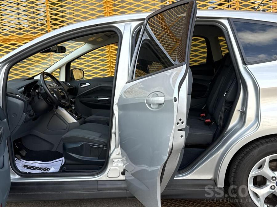 Pelēks Ford C-Max 2014 Ogre, ar dzinēja tilpumu 1.60 L un nobraukumu 71 tūkst. km par 6350 €, foto 10 vietnē AUTOMOTO.COM.LV