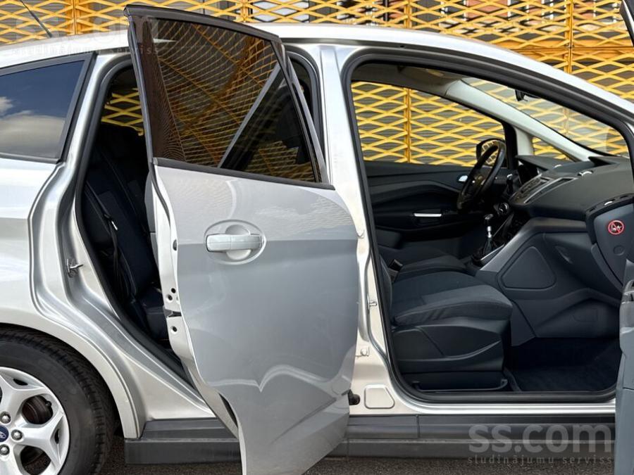 Pelēks Ford C-Max 2014 Ogre, ar dzinēja tilpumu 1.60 L un nobraukumu 71 tūkst. km par 6350 €, foto 14 vietnē AUTOMOTO.COM.LV