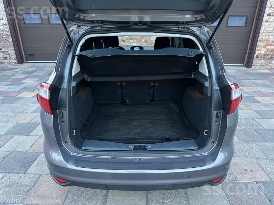 Grey Ford C-Max 2015 in Jelgava, with an engine capacity of 1.60 L and mileage of 0 thousand km for 4850 €, photo 8 on AUTOMOTO.COM.LV