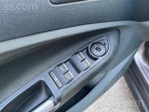 Grey Ford C-Max 2015 in Jelgava, with an engine capacity of 1.60 L and mileage of 0 thousand km for 4850 €, photo 17 on AUTOMOTO.COM.LV