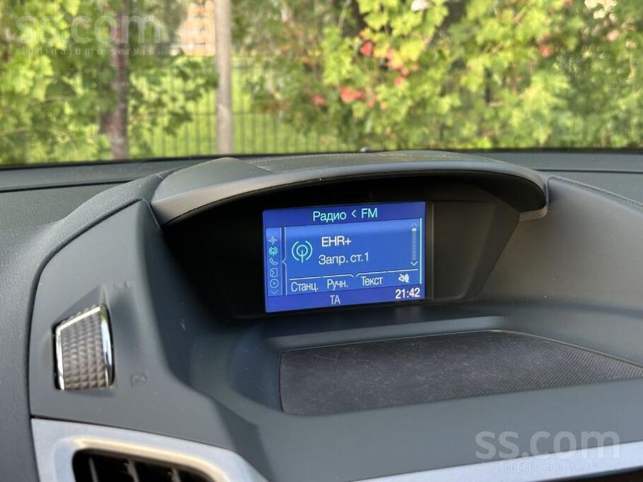 Grey Ford C-Max 2015 in Jelgava, with an engine capacity of 1.60 L and mileage of 0 thousand km for 4850 €, photo 23 on AUTOMOTO.COM.LV