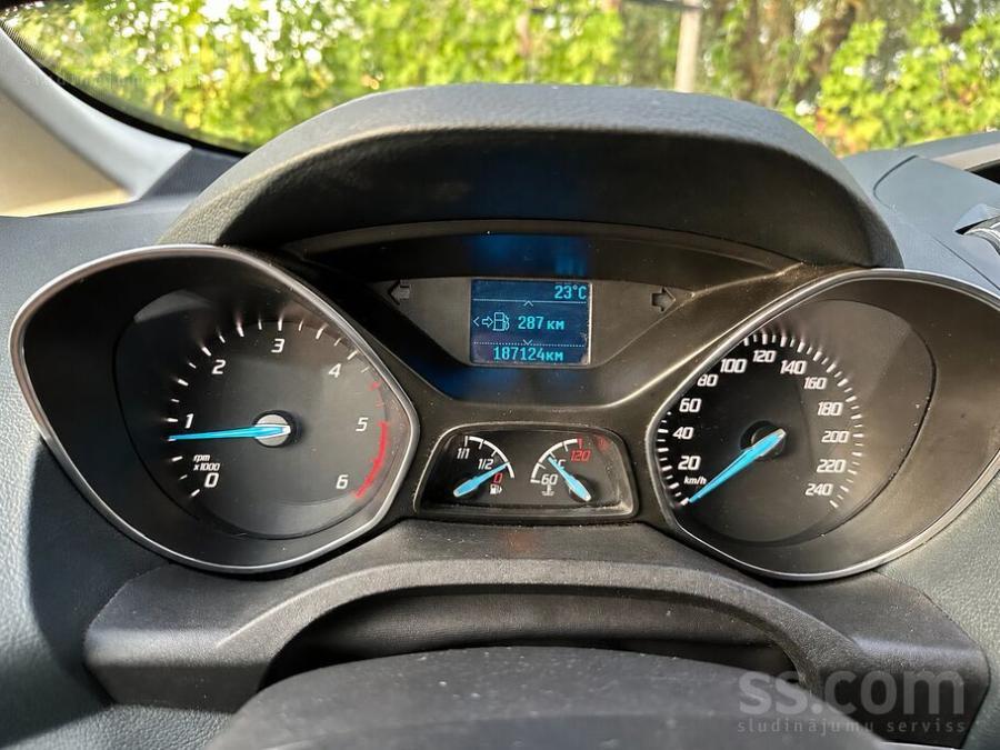 Grey Ford C-Max 2015 in Jelgava, with an engine capacity of 1.60 L and mileage of 0 thousand km for 4850 €, photo 25 on AUTOMOTO.COM.LV