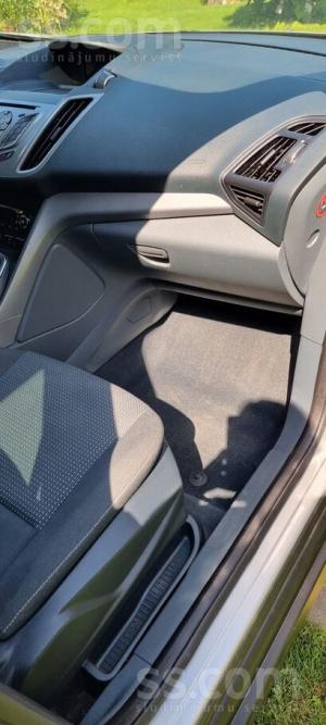 Pelēks Ford C-Max 2015 Rīga, ar dzinēja tilpumu 1.50 L un nobraukumu 285 tūkst. km par 4500 €, foto 9 vietnē AUTOMOTO.COM.LV
