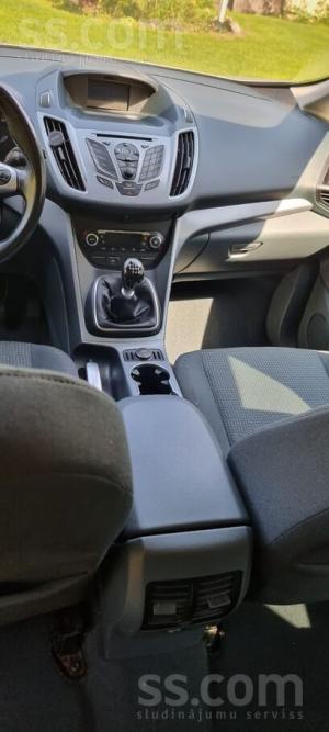 Pelēks Ford C-Max 2015 Rīga, ar dzinēja tilpumu 1.50 L un nobraukumu 285 tūkst. km par 4500 €, foto 11 vietnē AUTOMOTO.COM.LV