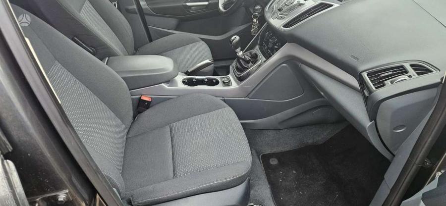 Pelēks Ford C-Max 2015 Šauļi, ar dzinēja tilpumu 1.56 L un nobraukumu 237 tūkst. km par 3900 €, foto 14 vietnē AUTOMOTO.COM.LV