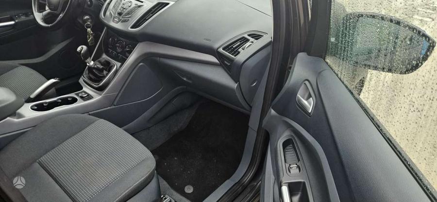 Pelēks Ford C-Max 2015 Šauļi, ar dzinēja tilpumu 1.56 L un nobraukumu 237 tūkst. km par 3900 €, foto 16 vietnē AUTOMOTO.COM.LV