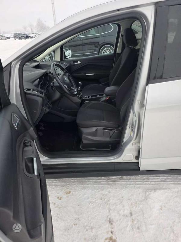 Pelēks Ford C-Max 2016 Marijampole, ar dzinēja tilpumu 1.00 L un nobraukumu 169 tūkst. km par 4650 €, foto 7 vietnē AUTOMOTO.COM.LV