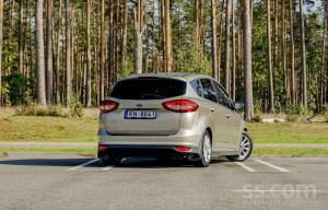 Pelēks Ford C-Max 2016 Rīga, ar dzinēja tilpumu 1.00 L un nobraukumu 206 tūkst. km par 3490 €, foto 6 vietnē AUTOMOTO.COM.LV