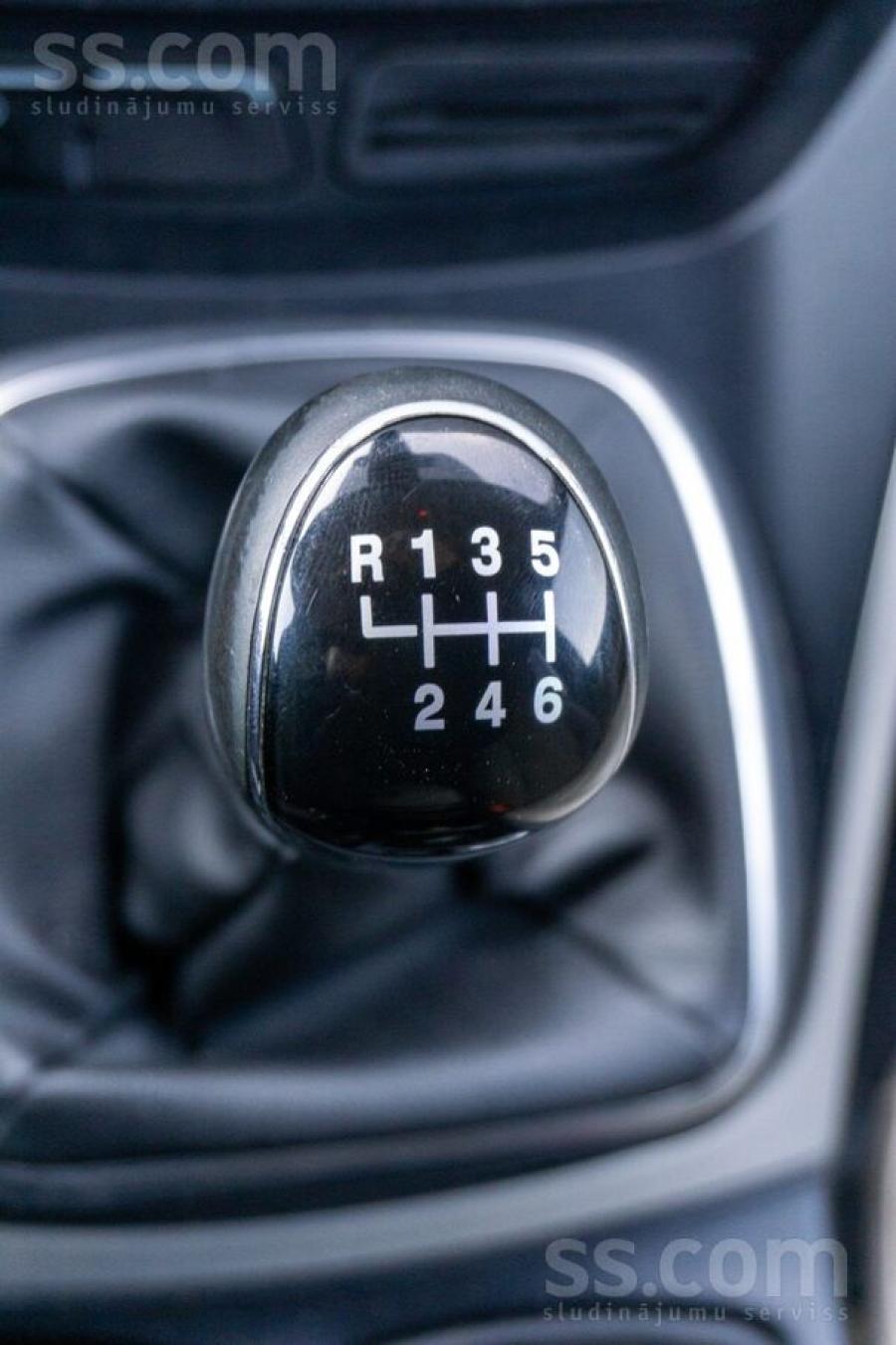 Pelēks Ford C-Max 2016 Rīga, ar dzinēja tilpumu 1.00 L un nobraukumu 206 tūkst. km par 3490 €, foto 15 vietnē AUTOMOTO.COM.LV