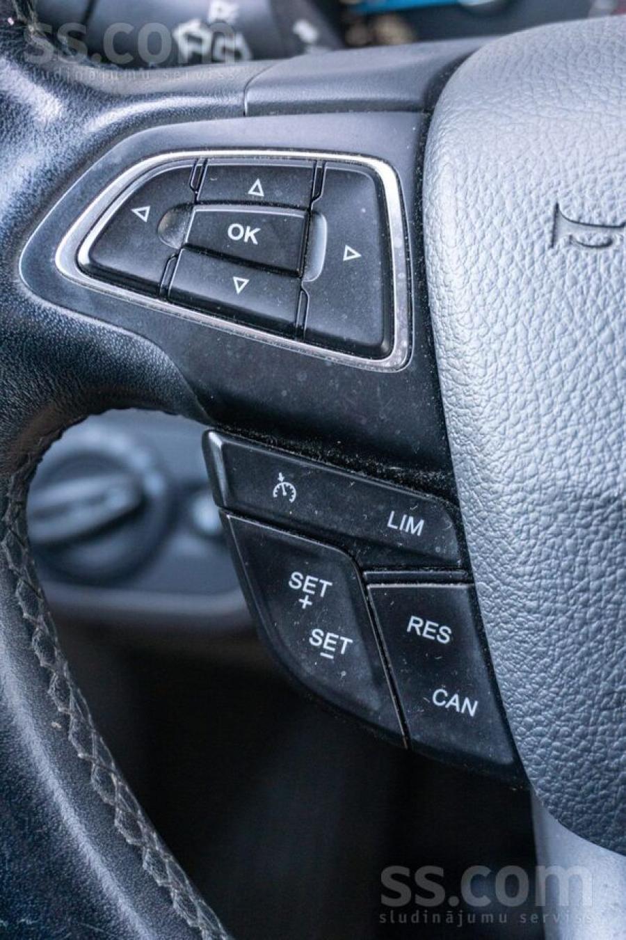 Pelēks Ford C-Max 2016 Rīga, ar dzinēja tilpumu 1.00 L un nobraukumu 206 tūkst. km par 3490 €, foto 19 vietnē AUTOMOTO.COM.LV