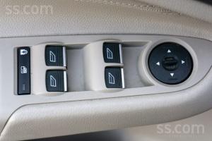 Pelēks Ford C-Max 2016 Rīga, ar dzinēja tilpumu 1.00 L un nobraukumu 206 tūkst. km par 3490 €, foto 24 vietnē AUTOMOTO.COM.LV