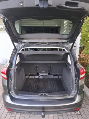 Pelēks Ford C-Max 2016 Pērnava, ar dzinēja tilpumu 1.50 L un nobraukumu 138 tūkst. km par 8200 €, foto 8 vietnē AUTOMOTO.COM.LV