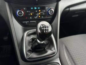 Grey Ford C-Max 2017 in Riga, with an engine capacity of 1.00 L and mileage of 130 thousand km for 6600 €, photo 14 on AUTOMOTO.COM.LV