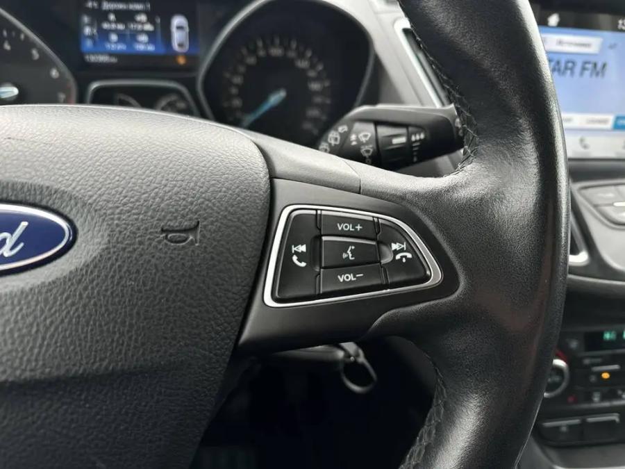 Grey Ford C-Max 2017 in Riga, with an engine capacity of 1.00 L and mileage of 130 thousand km for 6600 €, photo 19 on AUTOMOTO.COM.LV