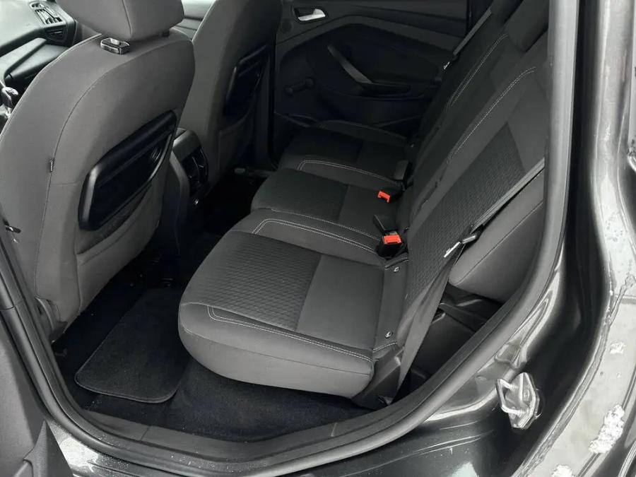 Grey Ford C-Max 2017 in Riga, with an engine capacity of 1.00 L and mileage of 130 thousand km for 6600 €, photo 23 on AUTOMOTO.COM.LV
