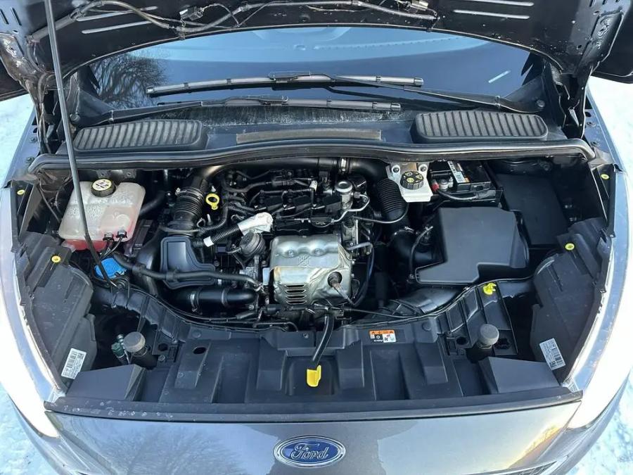 Grey Ford C-Max 2017 in Riga, with an engine capacity of 1.00 L and mileage of 130 thousand km for 6600 €, photo 36 on AUTOMOTO.COM.LV