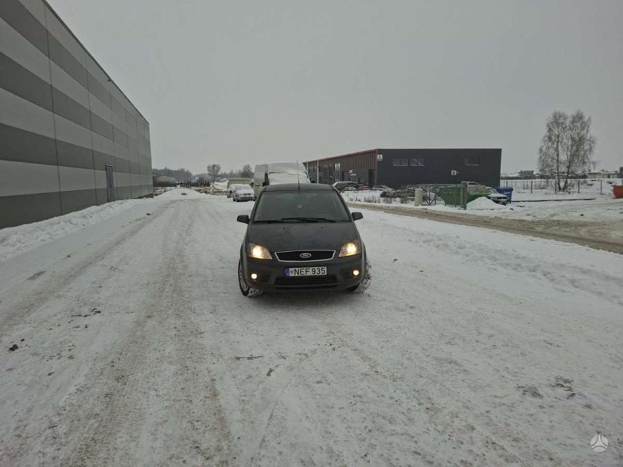 Pelēks Ford C-Max 2004 Šauļi, ar dzinēja tilpumu 1.60 L un nobraukumu 300 tūkst. km par 1350 €, foto 1 vietnē AUTOMOTO.COM.LV