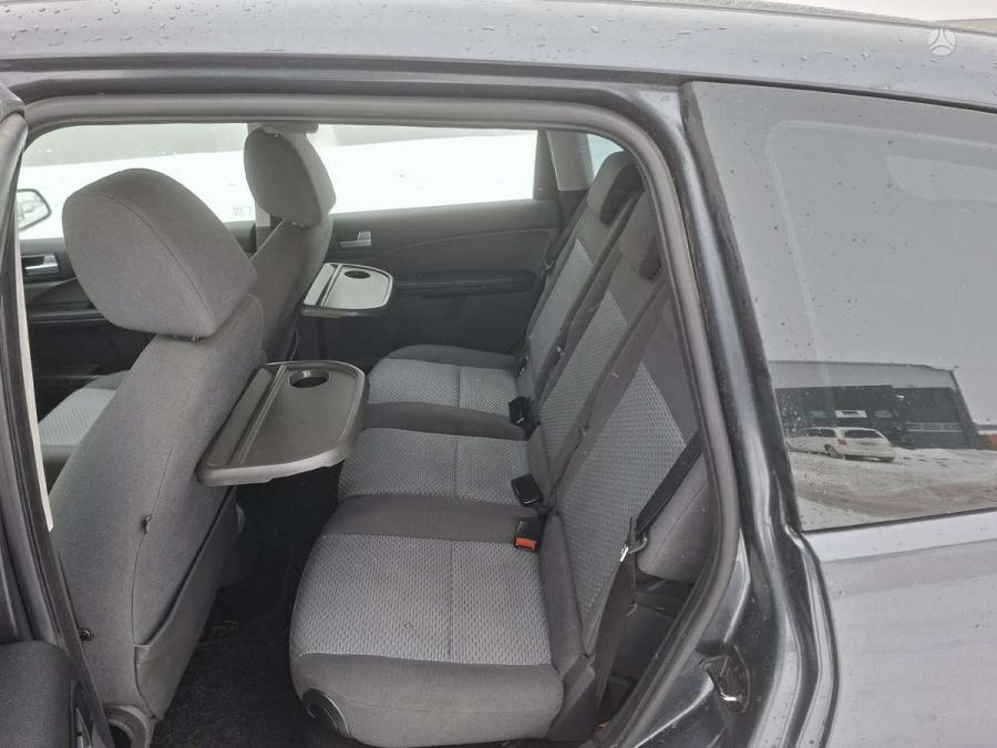 Pelēks Ford C-Max 2004 Šauļi, ar dzinēja tilpumu 1.60 L un nobraukumu 300 tūkst. km par 1350 €, foto 6 vietnē AUTOMOTO.COM.LV