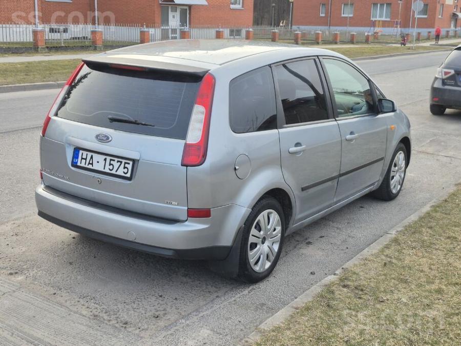 Grey Ford C-Max 2004 in Riga, with an engine capacity of 1.60 L and mileage of 290 thousand km for 950 €, photo 4 on AUTOMOTO.COM.LV